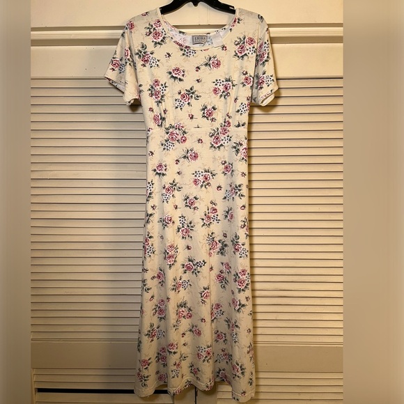 Erika | Dresses | Vintage 9s Erika Studio Erika Co Floral Midi Dress ...